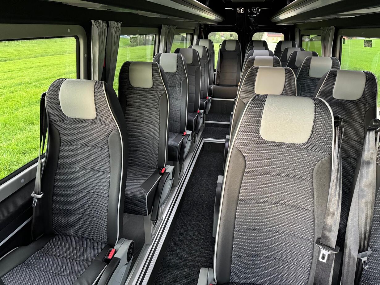 12 Sitzer Bus Mieten